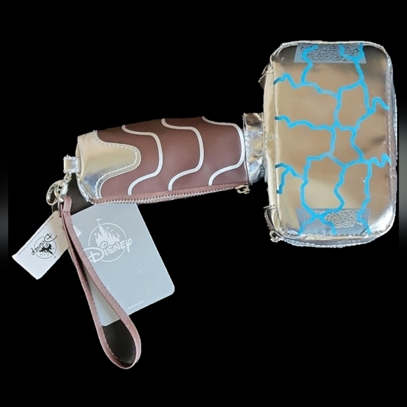 Disney | Bags | Nwt Disney Parks Marvel Thor Hummer Wristlet Wallet ...